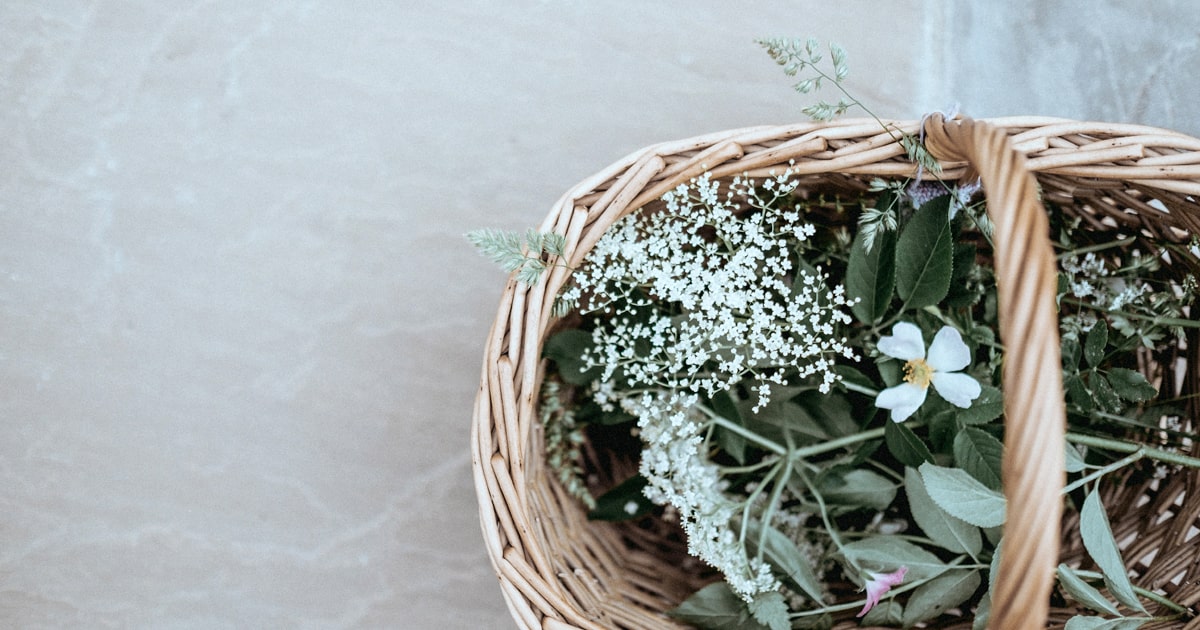 How to Use Mindfulness to Quiet Internal Chatter – Pure Thoughts Ltd